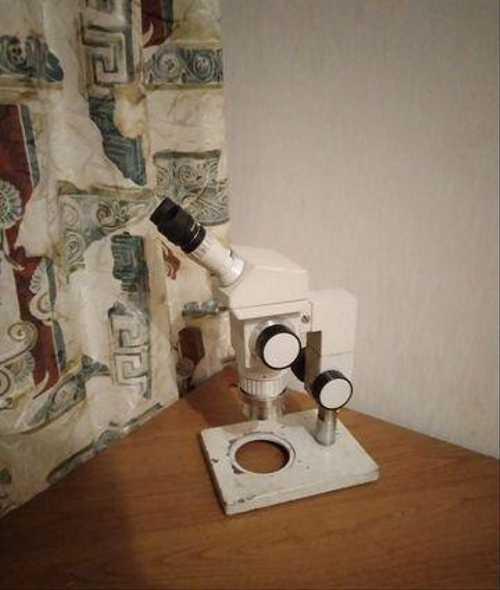 Микроскоп Carl Zeiss с линзой