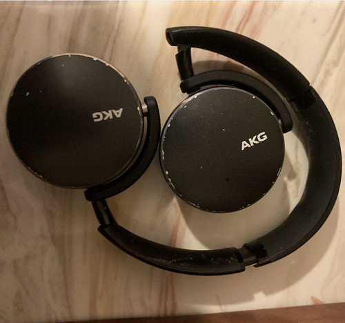 Наушники AKG, Sennheiser