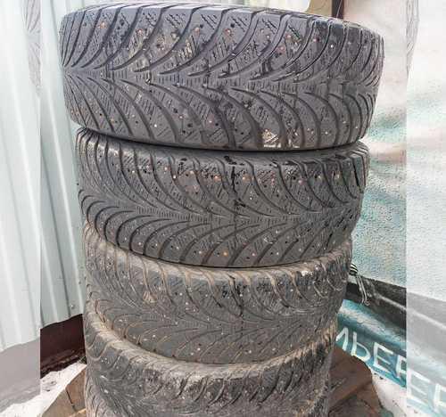 Goodyear Cargo Ultra Grip 215/65 R16