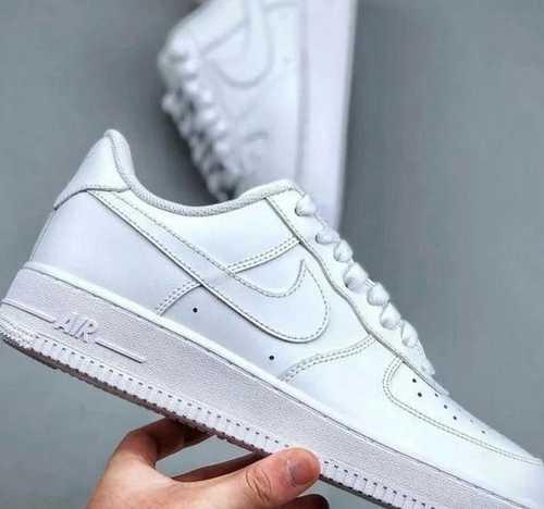 Кроссовки мужские Nike air force белые