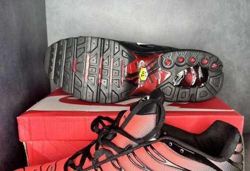 Кроссовки Nike Air Max TN plus (красные)