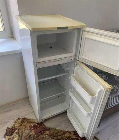 Холодильник бу маленький Саратов