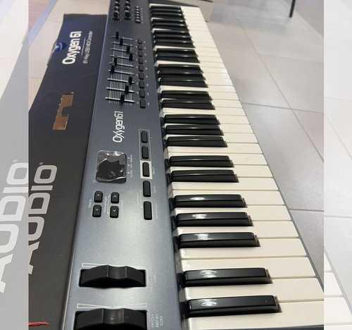 Midi клавиатура m audio oxygen 61