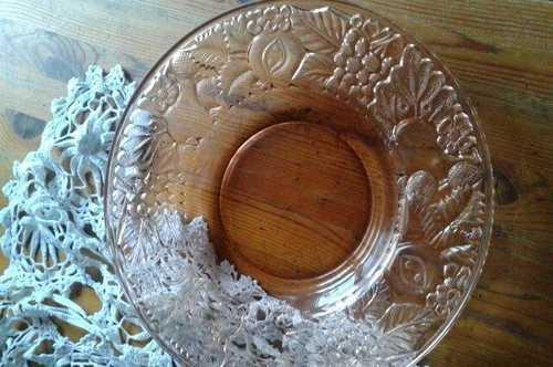 Старинная посуда карамельное стекло