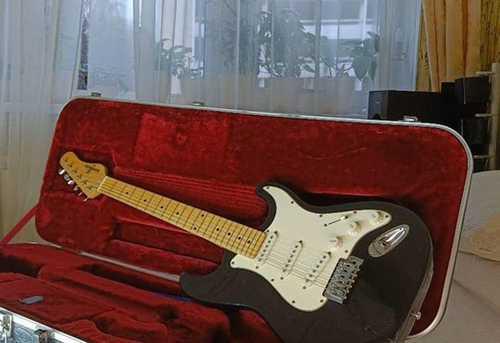 Электрогитара Behringer Stratocaster