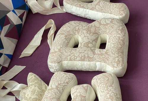 Именные подушки-буквы Ева из ткани на кроватку