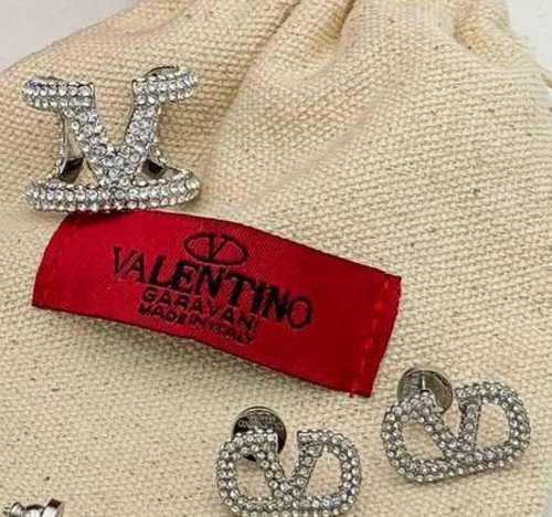 Кльуо и серьши Valentino