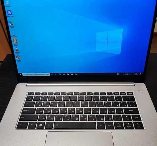 Ноутбук Infinix 15.6 IPS Core i5-10gen SSD-512Gb 8
