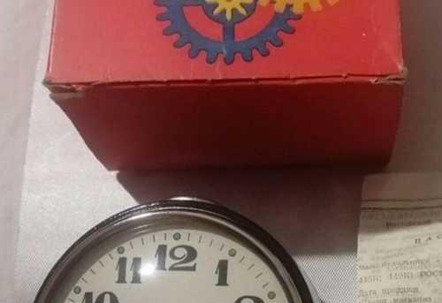 Часы будильник " Corsar " СССР