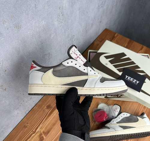 Travis Scott x Air Jordan 1 Low “Reverse Mocha”