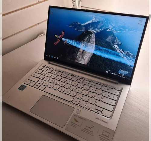 Ноутбук Asus vivobook s13 330u