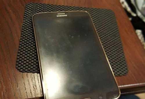 Планшет Samsung Galaxy Tab 3