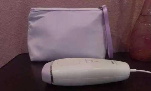 Фотоэпилятор Philips Lumea Essential BRI863/00