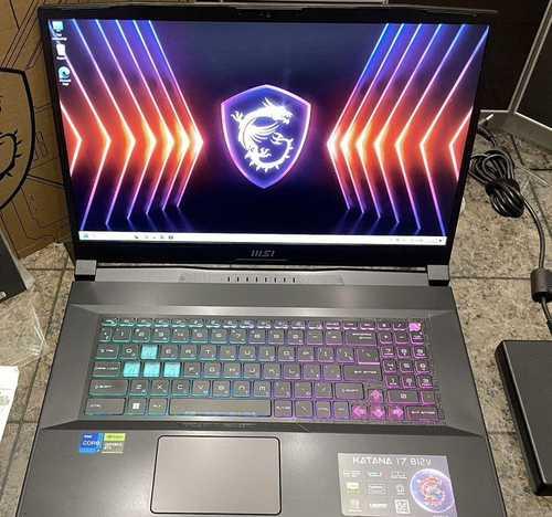 MSI Katana 17 4060 i7 12650H 16 512 144 Hz