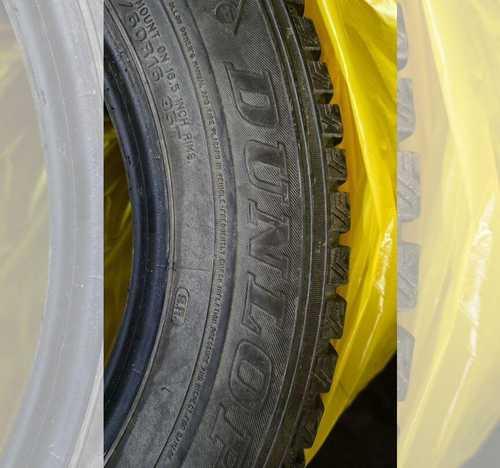 Dunlop SP Winter Ice 01 215/60 R16