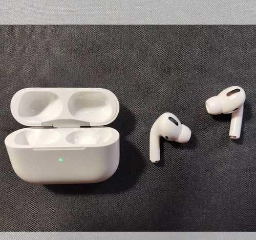 Apple AirPods Pro кейс и левый наушник