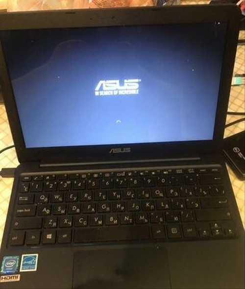 Ноутбук (нетбук) Ноутбук asus VivoBook R209H