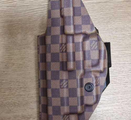 Кобура из кайдекса LV алькантара внутри