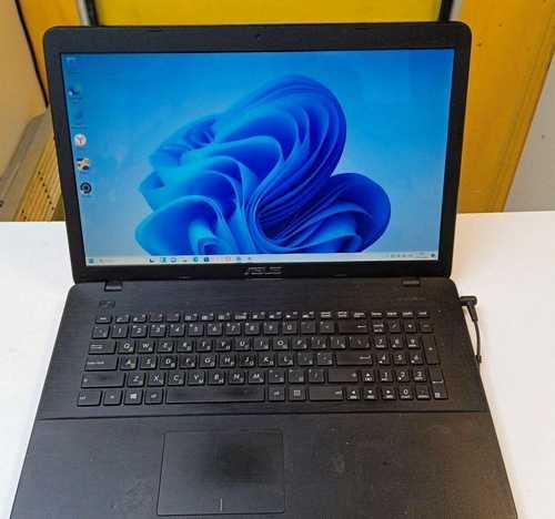 Asus 4х ядерный 17.3 дюйма