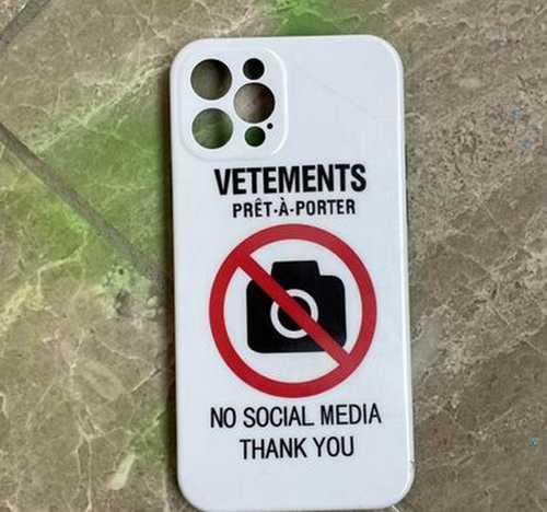 Чехол Vetements iPhone 12 Pro