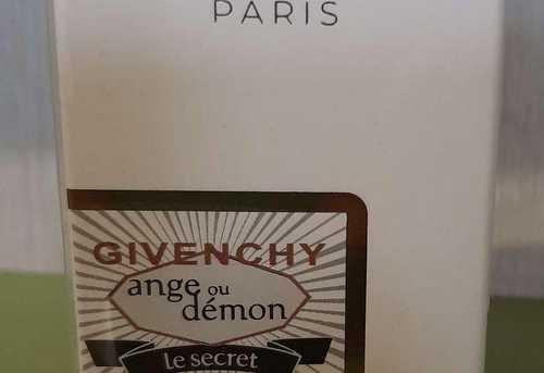 Givenchy ange ou demon