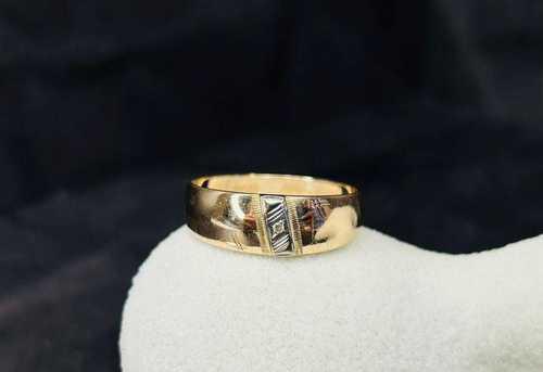 Золотое кольцо с бриллиантом 18,5 р-р