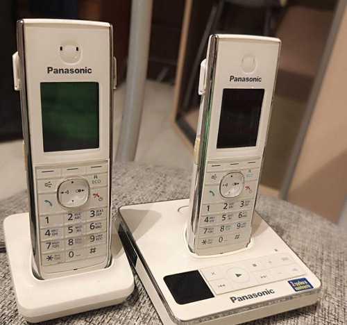 Радиотелефон Panasonic KX-TG8561RU с автоответчико