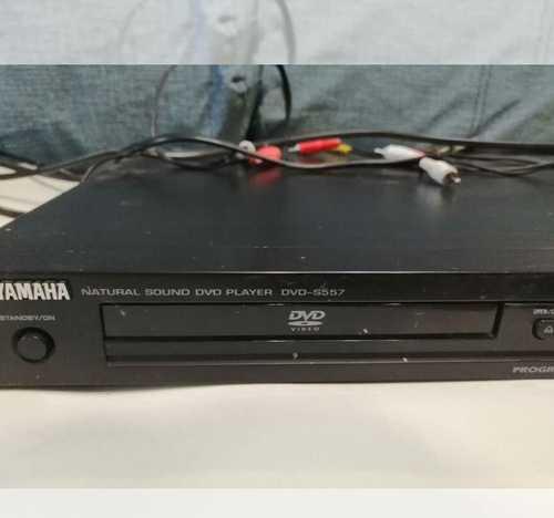 Dvd плеер Yamaha DVD-S557 двд