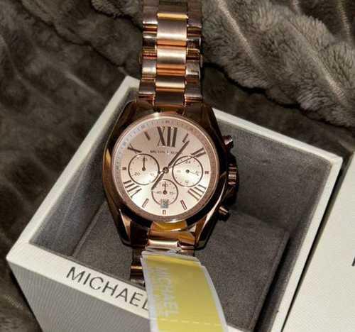 Часы женские Michael Kors 43мм