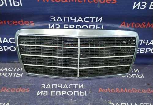 Решётка радиатора рестайлинг W124 Mercedes Benz