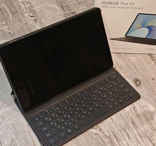 Планшет Honor Pad x9 with SMART bluetooth keyboard