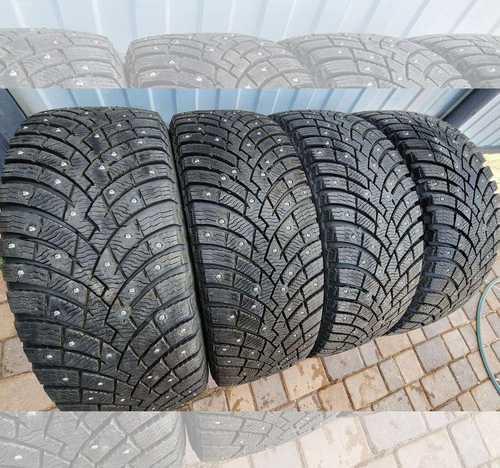 Pirelli Scorpion Ice Zero 2 215/60 R17