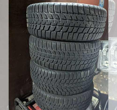 Bridgestone Blizzak LM-25 205/45 R17 84V