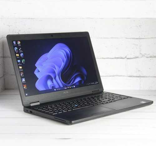 Dell Latitude 5580 i7/16/256/FHD/Geforce 930 MX