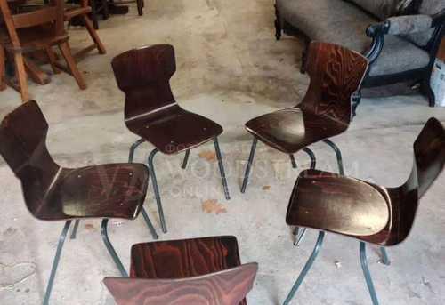 Комплект стульев. Антикварная мебель из Европы