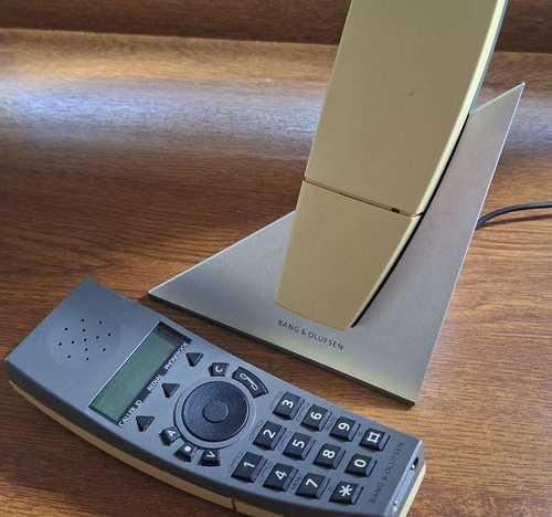 Телефонные трубки B&O BeoCom 6000   док станция