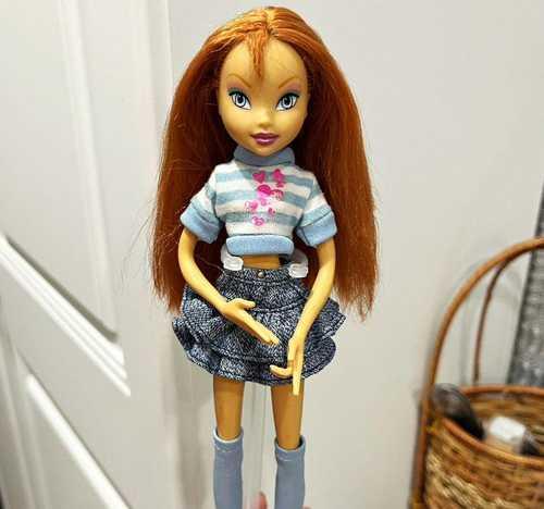 Кукла winx mattel / Винкс маттел Блум школьница