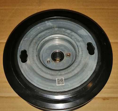 Шкив коленвала 55514670 Opel Astra K