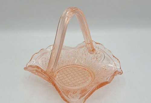 Старинная ваза конфетница корзинка цветное стекло