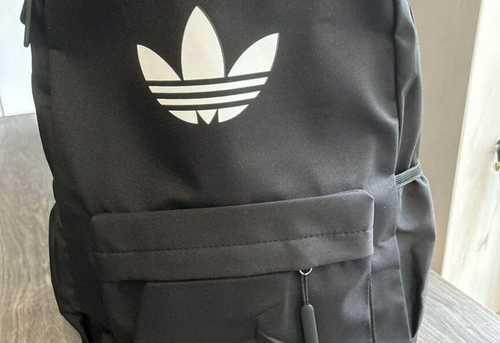 Рюкзак спортивный adidas черного цвета