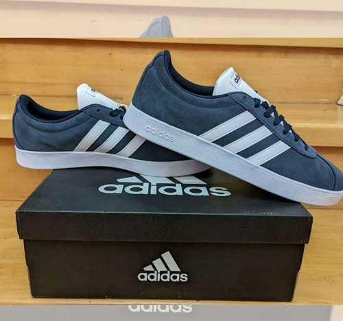 Кроссовки Adidas 41 и 44 размер оригинал