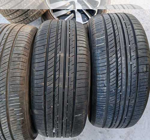 Yokohama Advan dB V551 225/50 R17