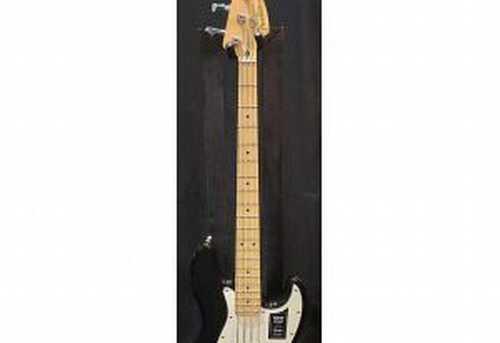 Fender Player Jazz Bass с кленовым грифом 2022 Bla