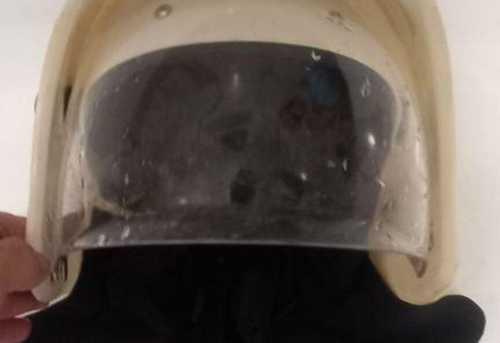 Шлем каска пожарного