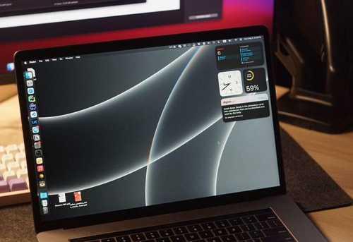 Macbook Pro 15 2018 i7 16gb