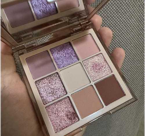 Huda beauty палетка теней