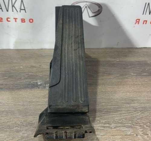 Педаль газа Infiniti G35 V36 VQ35HR