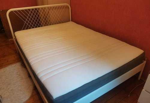 Кровать и матрас IKEA