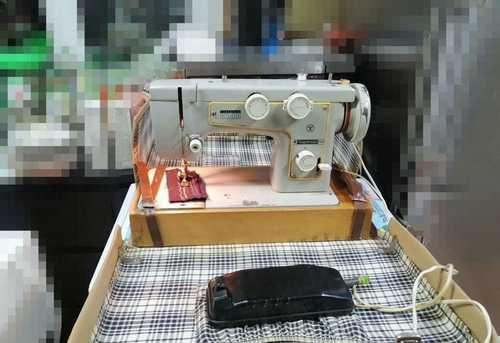 Швейная машина Подольск 142 с электроприводом
