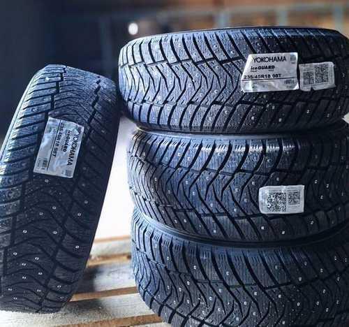 Yokohama IceGuard Stud IG65 235/45 R18 98T